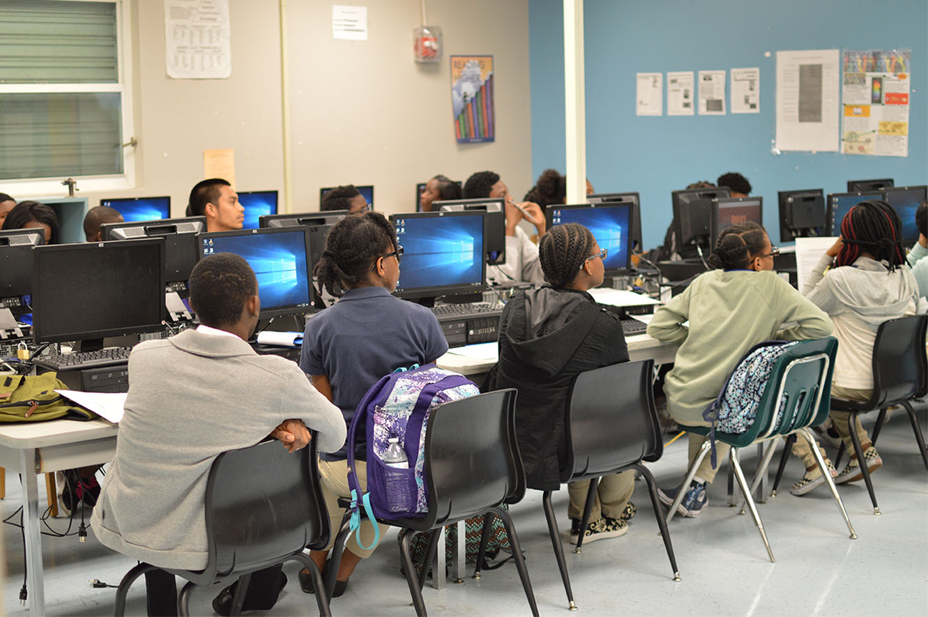 Miami Mobile App Lab Students Prepare To Develop Apps For First Non